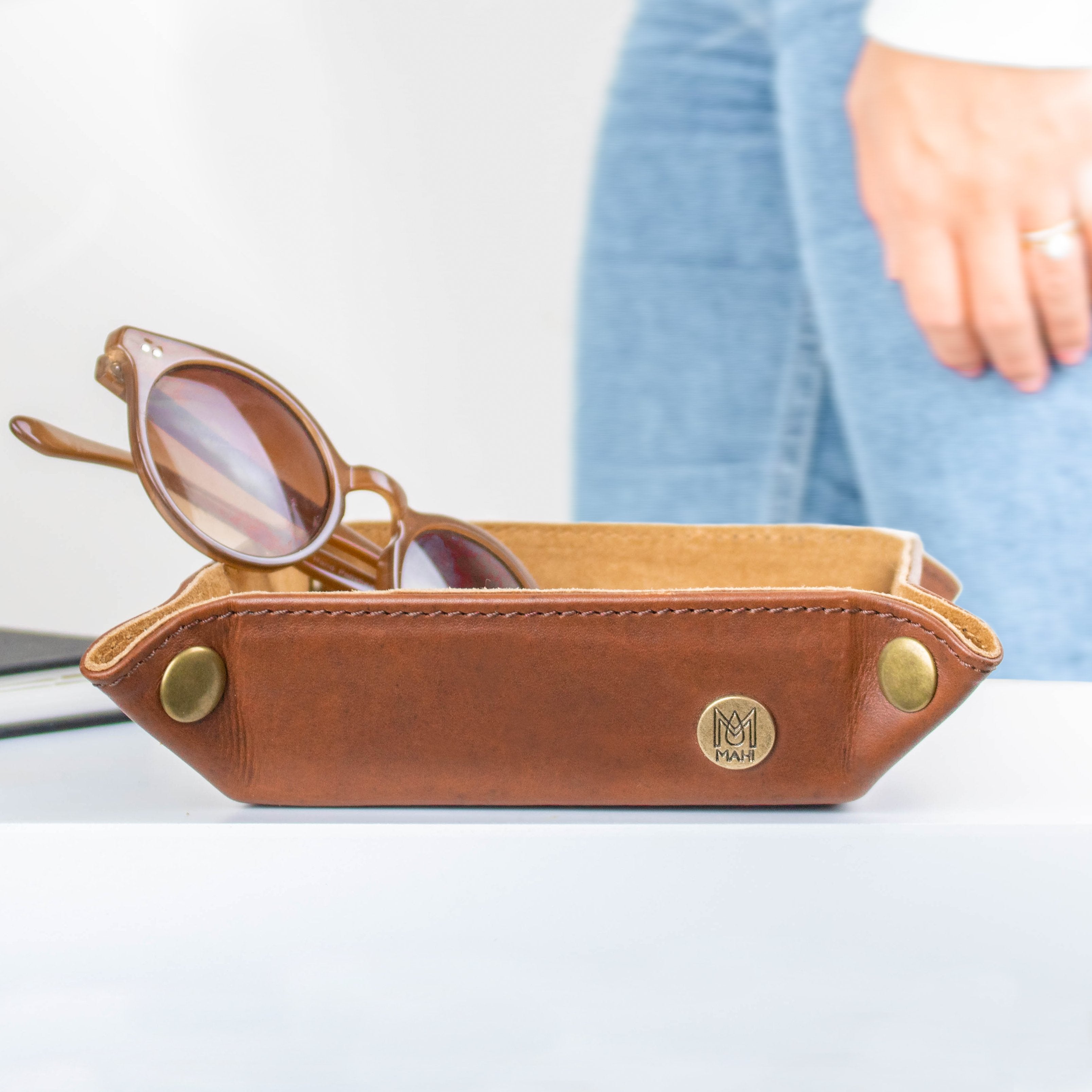 Small Brown Leather Valet Tray | Personalised Leather Coin & Key Dish ...